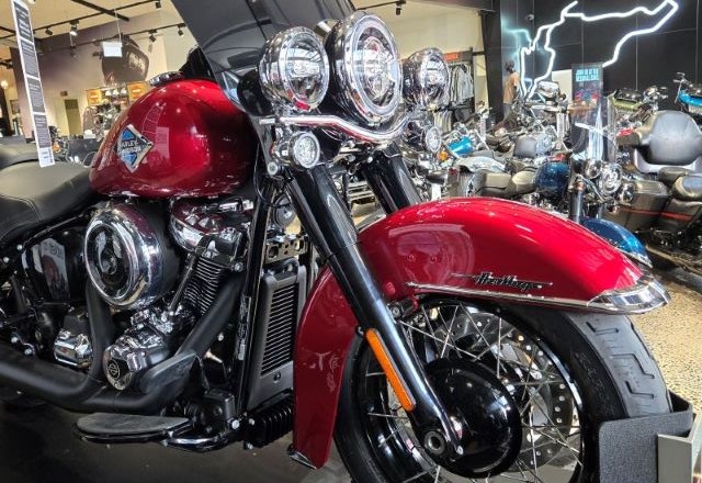 BLUE SKY RIDING Harley Davidson Style in Australia.